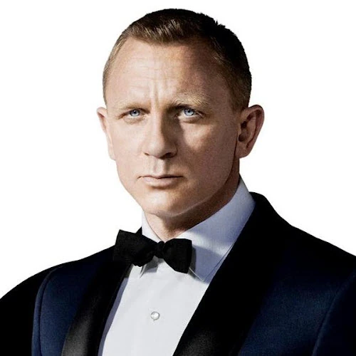 James Bond - Currículo